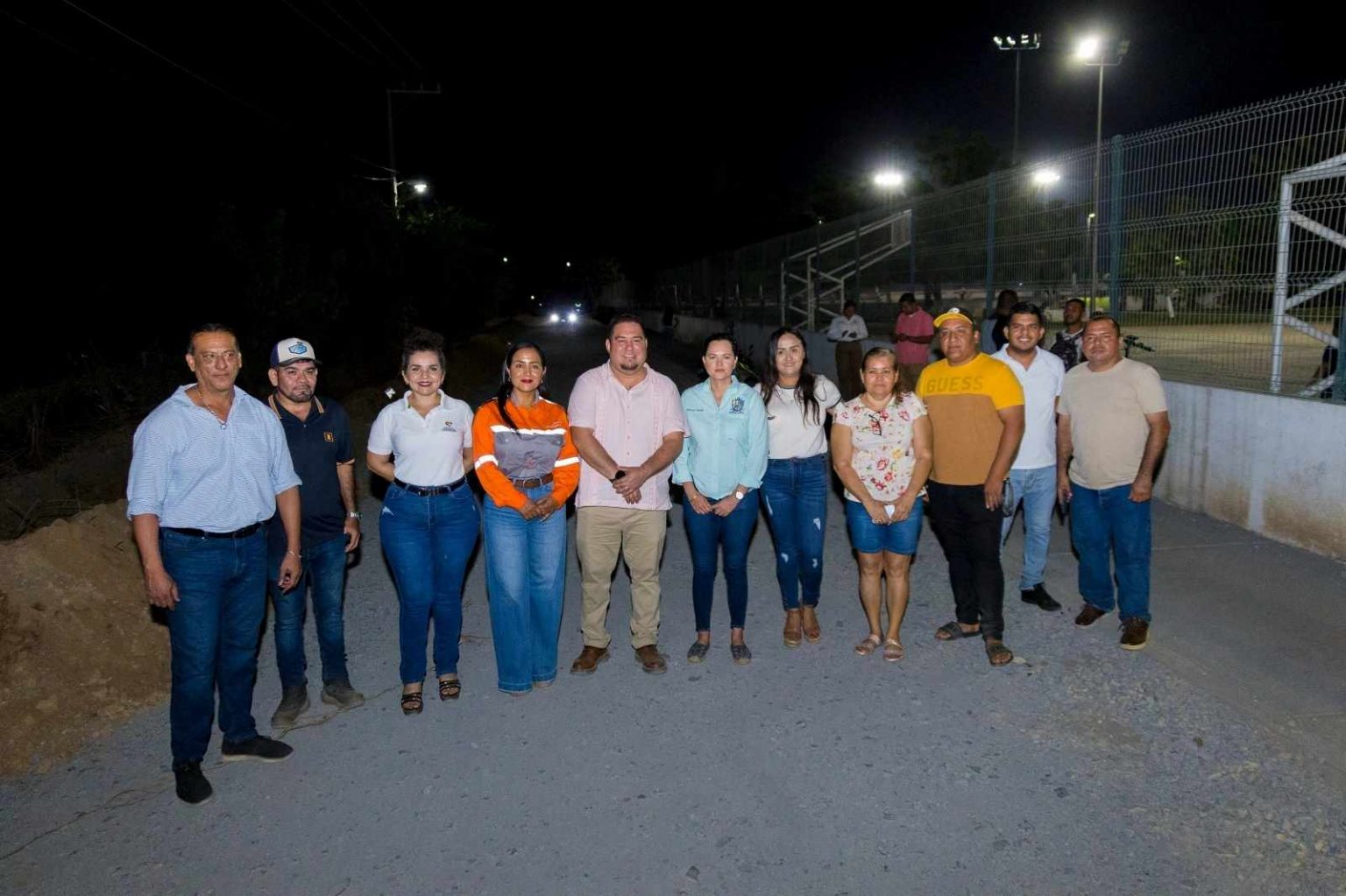 Donación de cemento permite rehabilitación de calles en La Mira y Playa ...